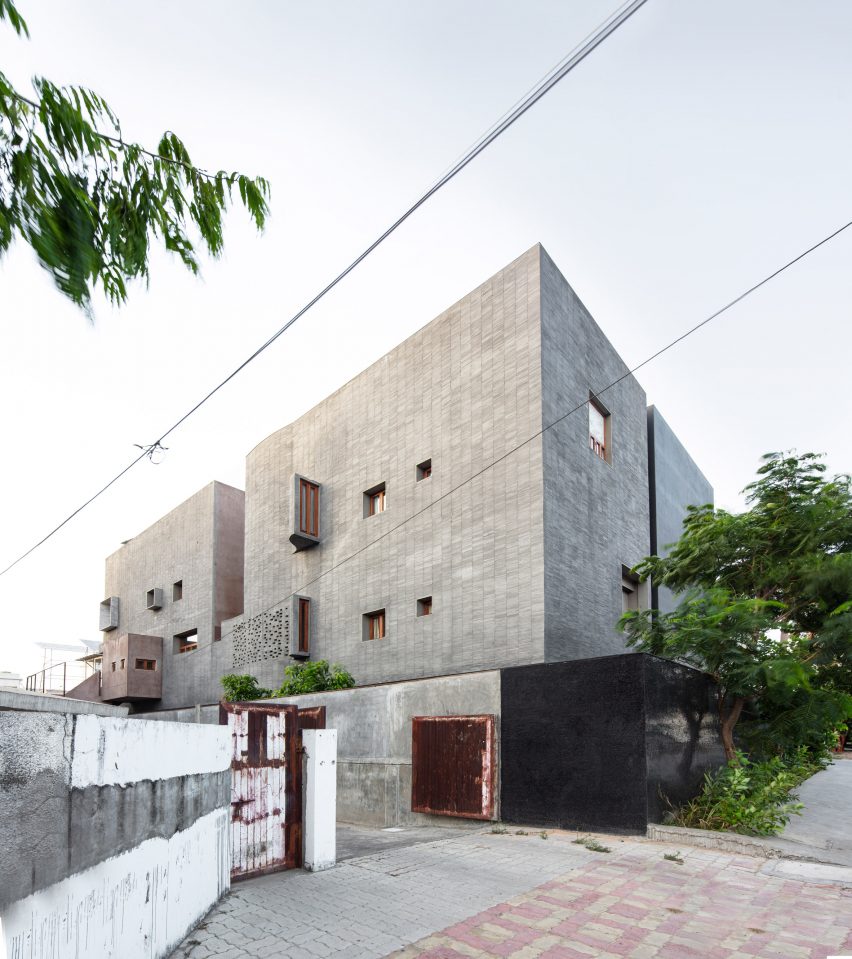 Samira Rathod designs Cool House to protect occupants from hot Indian ...